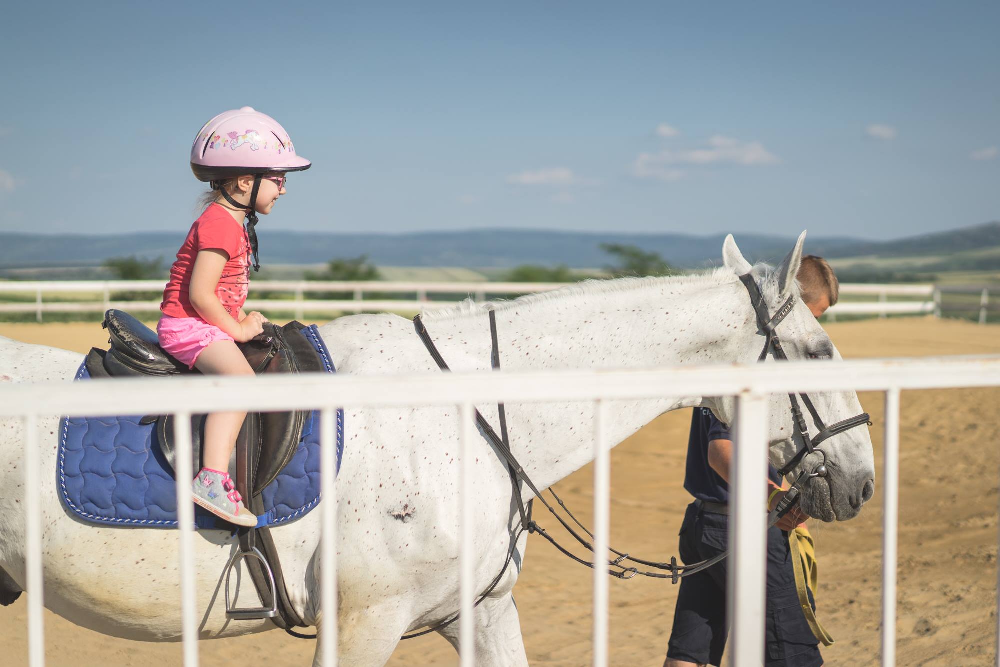 Terapia cu cai la copii - beneficii - Equester